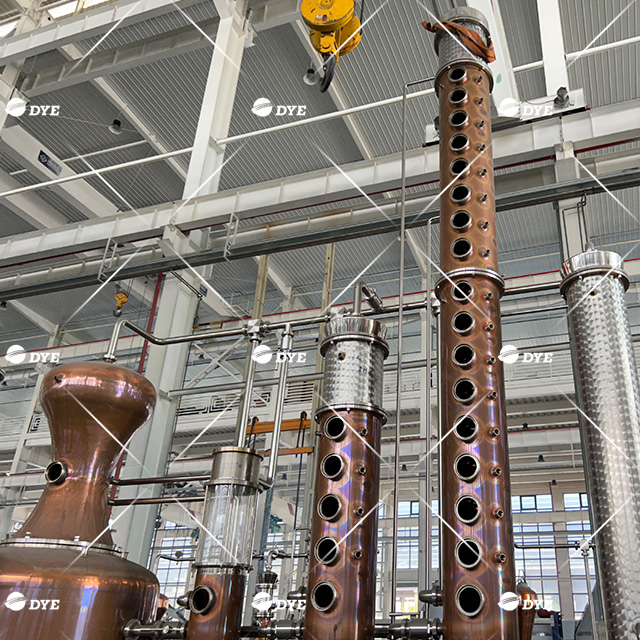 500L Multifunctional Distillation Equipment Copper Distillery Still ...
