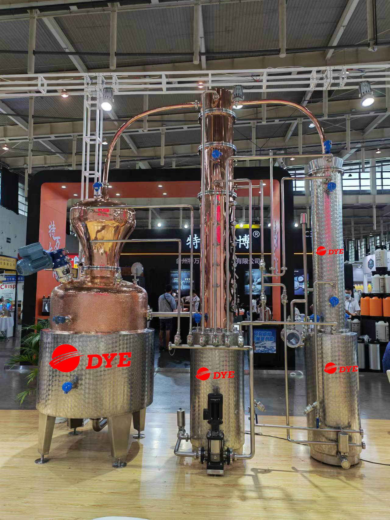 1000 Liters Automatic Alcohol Distillation Equipment Rum Distiller ...